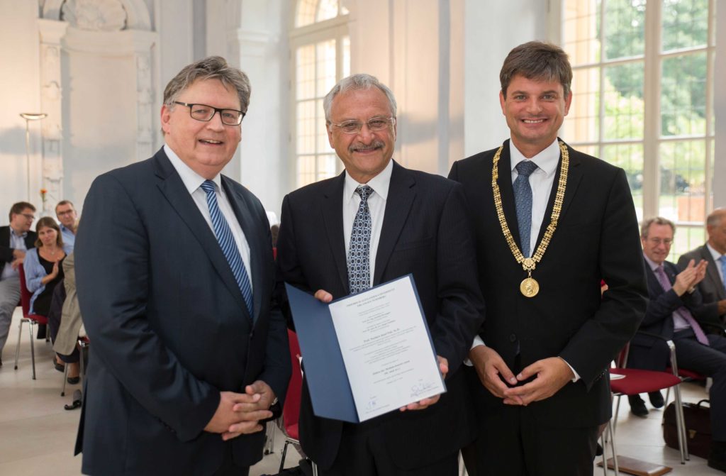 Honorary doctorate for Norbert Pelc - Faculty of Medicine
